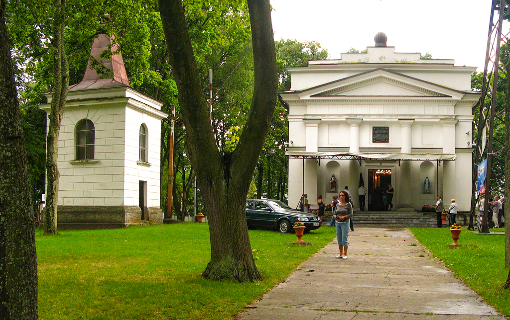 Episkopat Polski oddał hołd męczennikom podlaskim w Pratulinie | eKAI