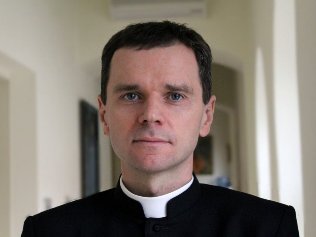 Bp Milewski: papież Franciszek przestrzega przed życiem jedynie w ...