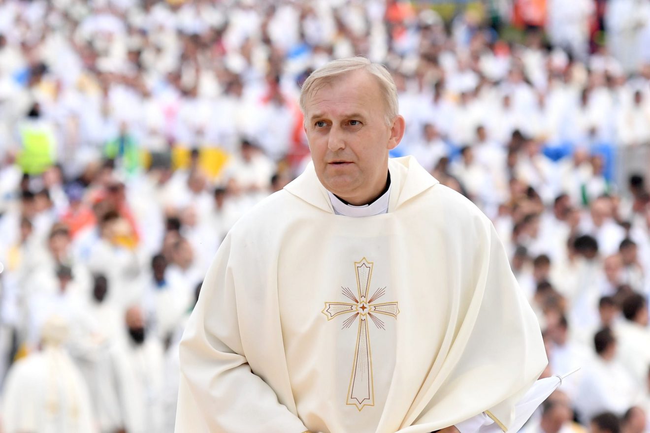 Bp Suchodolski z Lizbony: młodzi otwierają się na Jezusa | eKAI