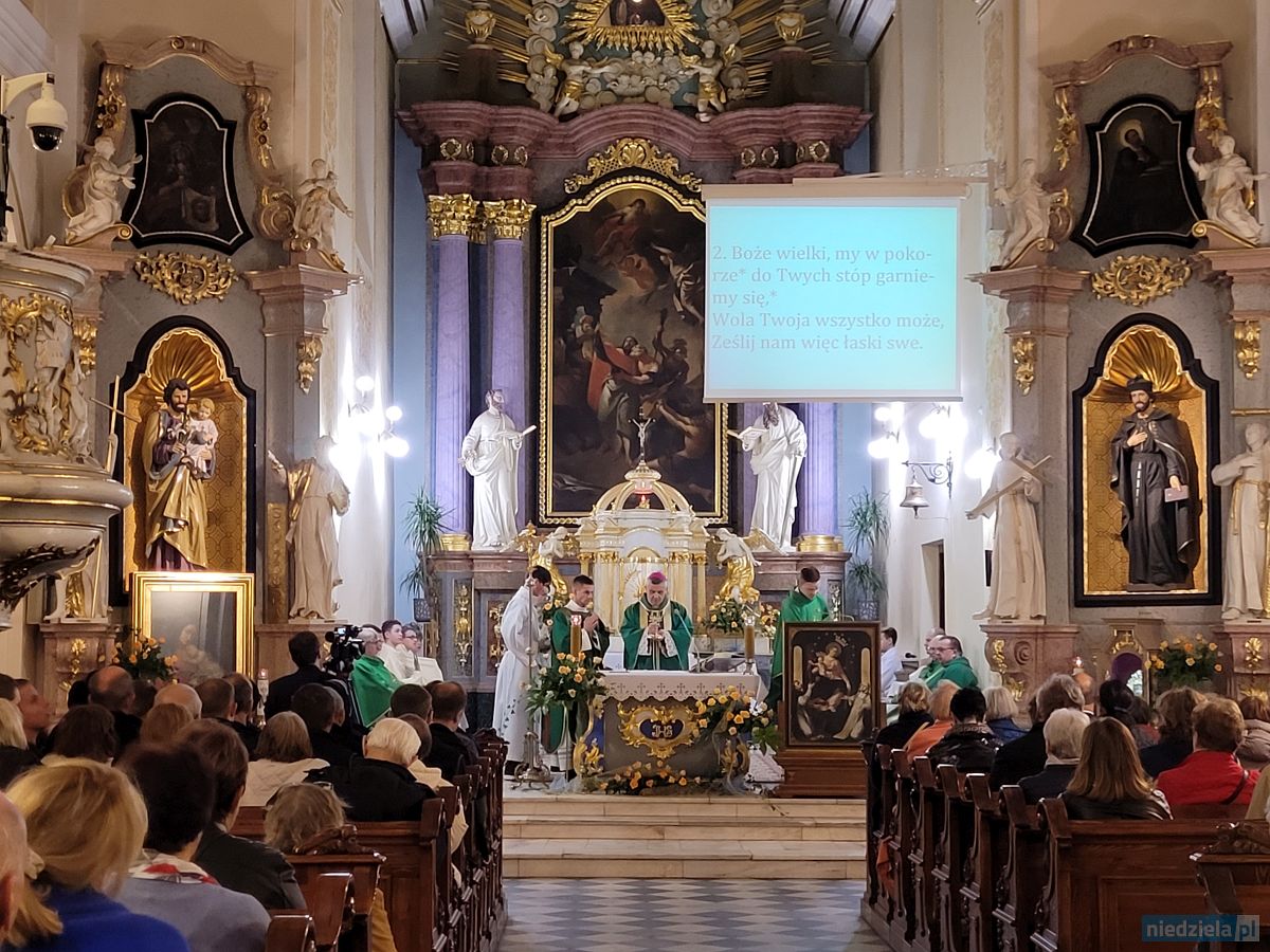 20 lat nowenny pompejańskiej i 100 lat posługi sióstr służebniczek ...