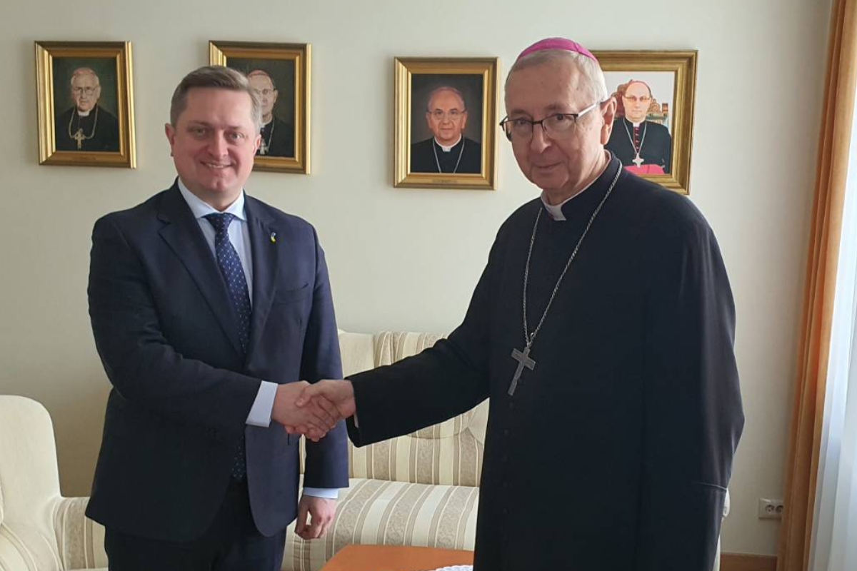 Abp Gądecki spotkał się z nowym ambasadorem Ukrainy w Polsce | eKAI