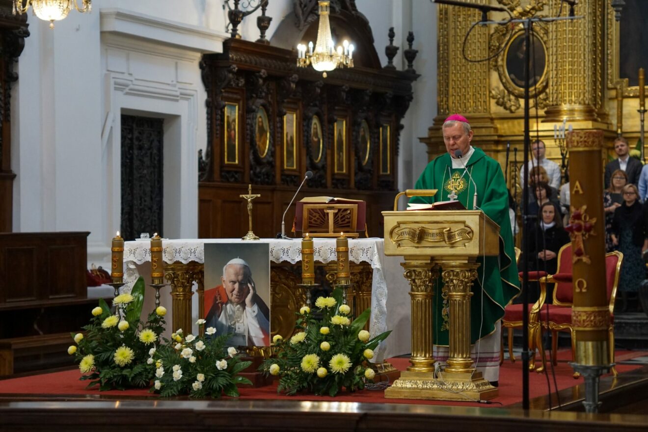 Bp Turzyński w warszawskiej bazylice św. Krzyża: jako Kościół jesteśmy ...