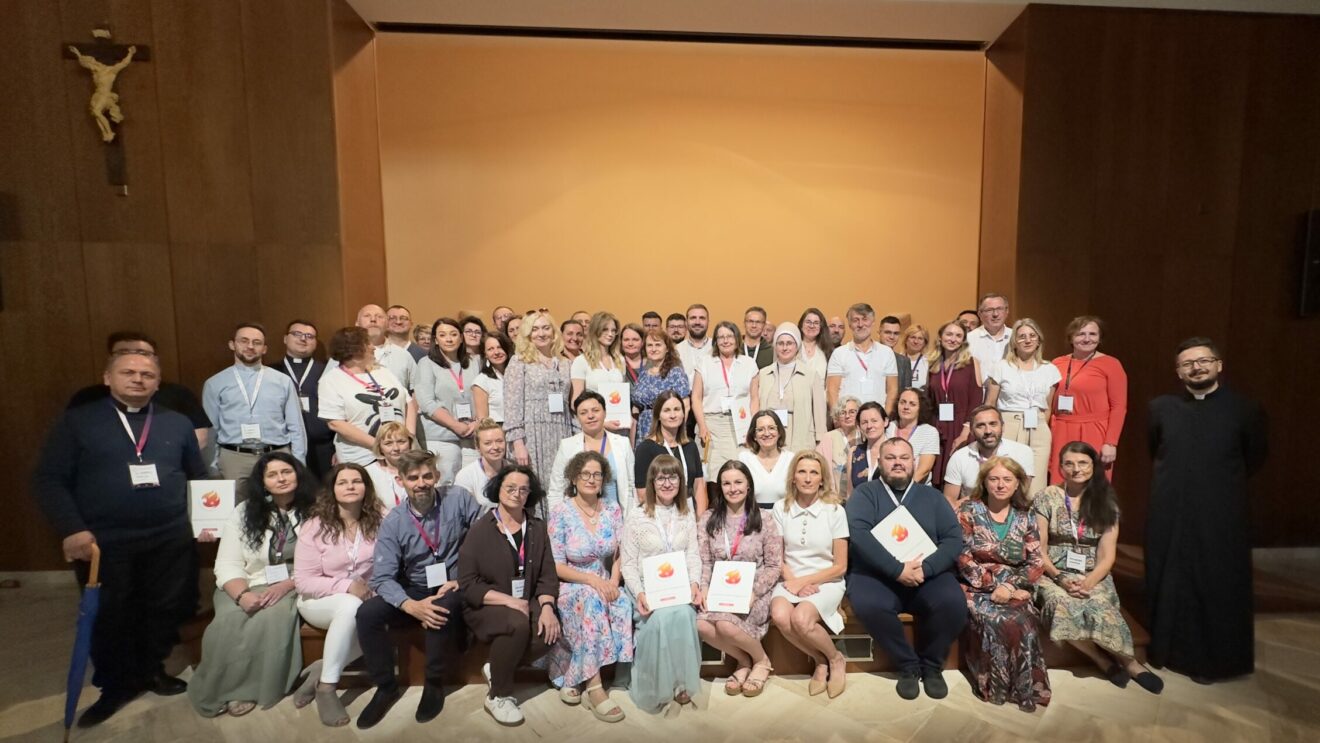 Ponad 100 absolwentów V Ogólnopolskiej Szkoły Ewangelizatorów | eKAI