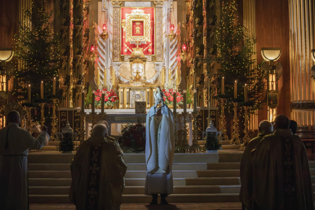 Pasterka w sanktuarium Matki Bożej Licheńskiej – Refleksja i Misterium ...