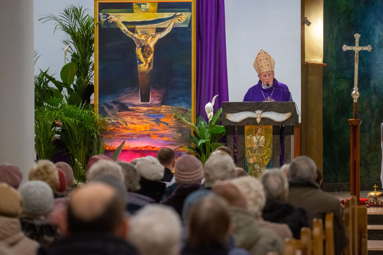 Abp Ziółek: Tabor nie jest miejscem ucieczki od życia | eKAI